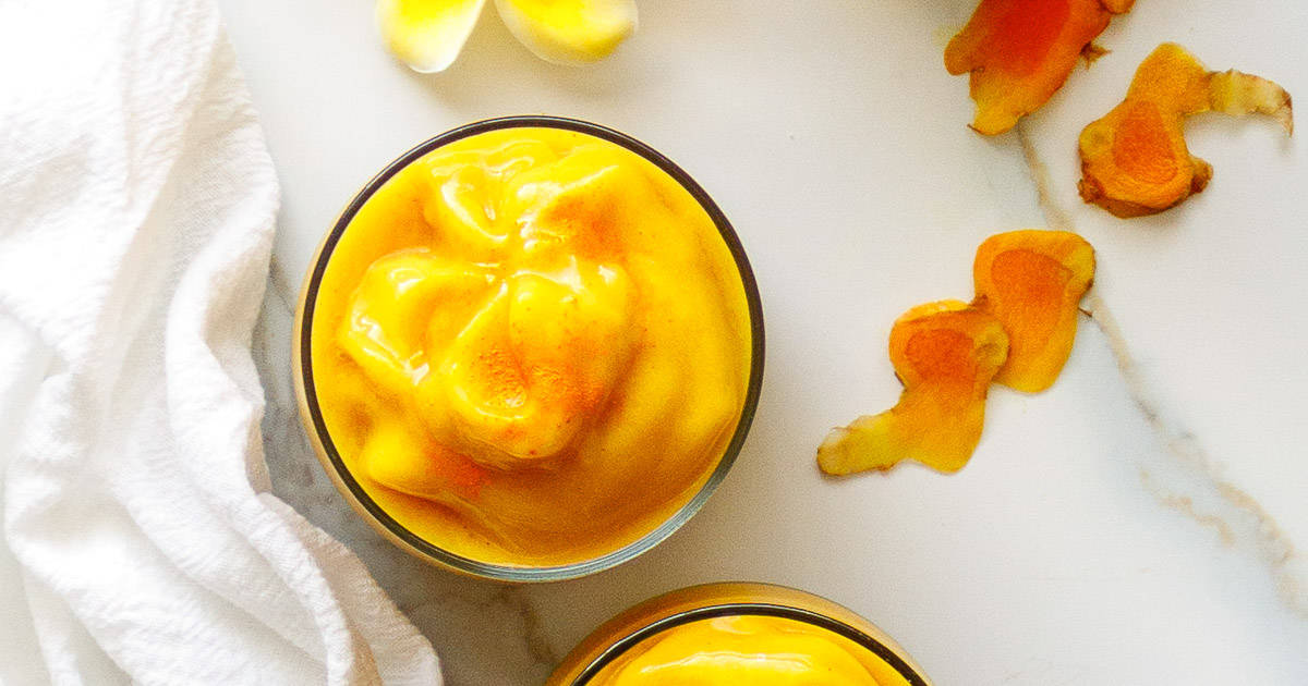 Papaya Banana Smoothie With Turmeric - Poppys Wild Kitchen